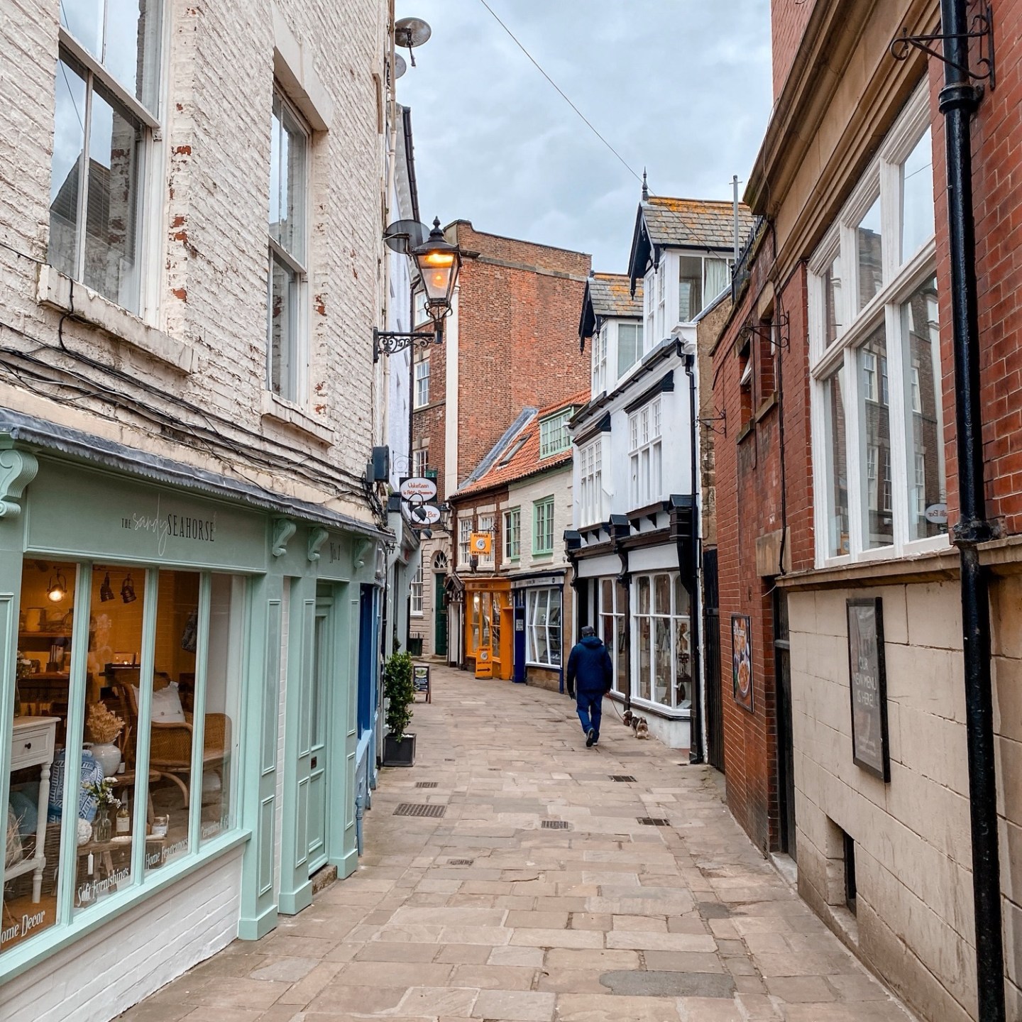 9 Prettiest Streets in the Village of Whitby, England (2026 ...